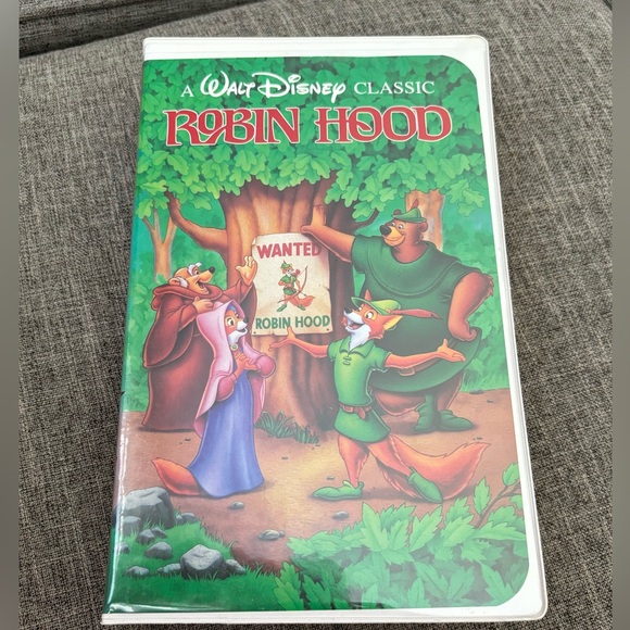 Disney | Media | Vintage Robin Hood Vhs 991 Disney Black Diamond ...